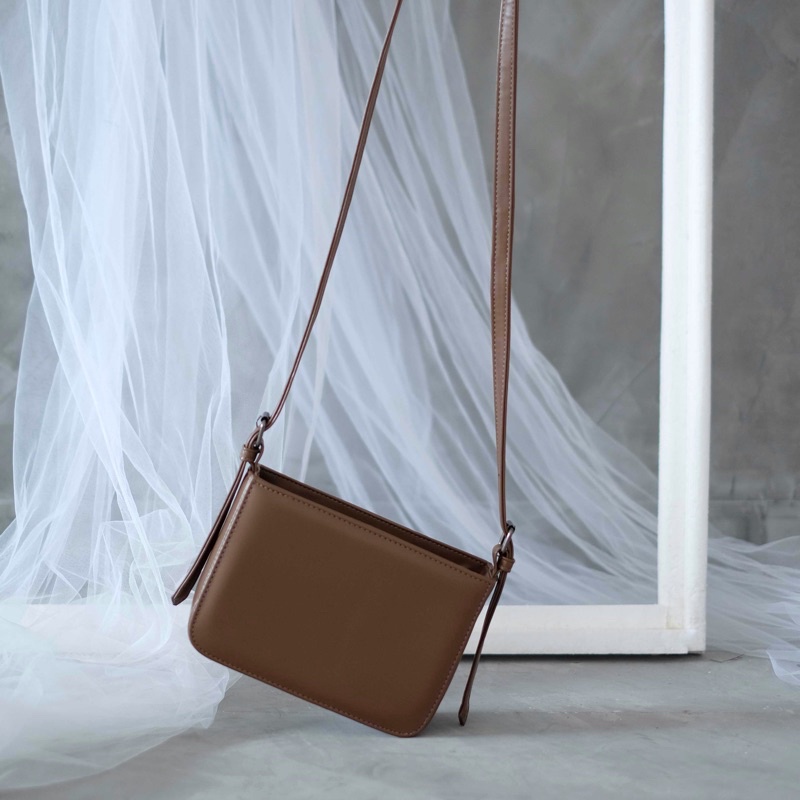 Jual Tas Wanita CHERYL Model Compact Penutup Pakai Resleting | Shopee ...