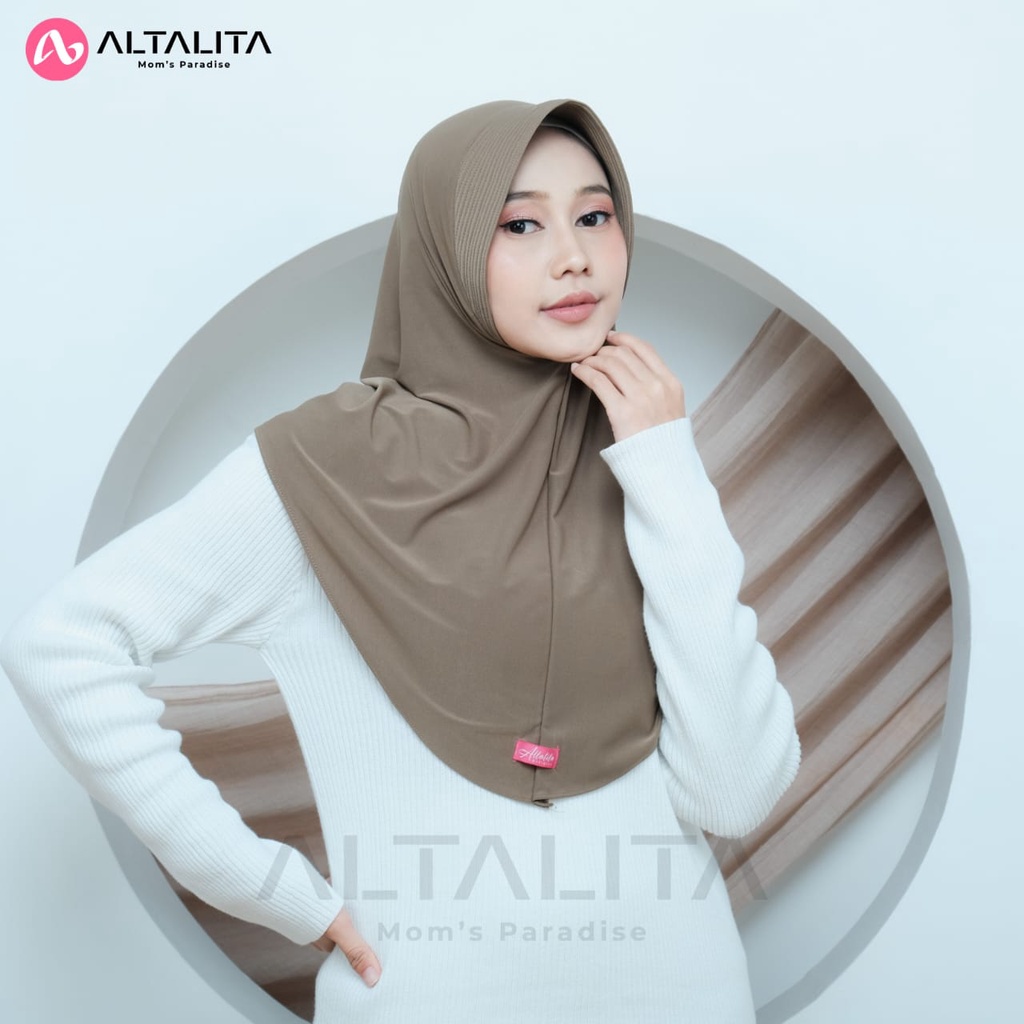 Jual Altalita - Kerudung Bergo Instan Qaila Penguin Size M Jilbab Sport Hamidah Menutup Dada ...