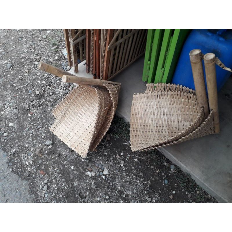 Jual Serokan sampah bambu atau pengki jadul harga murah | Shopee Indonesia