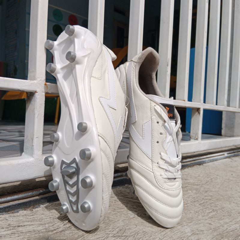 Jual Sepatu Bola Sevspo Maestro White Kulit Kanguru / Sevspo KLEA ...