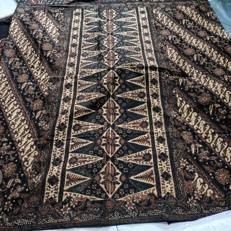 Jual SARUNG BATIK LAR GURDA ORIGINAL KESIKAN 009 | SARUNG BATIK MOTIF ...