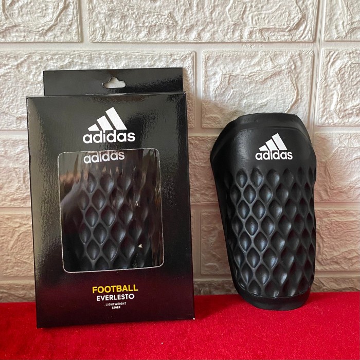 Jual Skin Deker Futsal Sepak Bola Bahan Tebal Lembut Pelindung Tulang ...