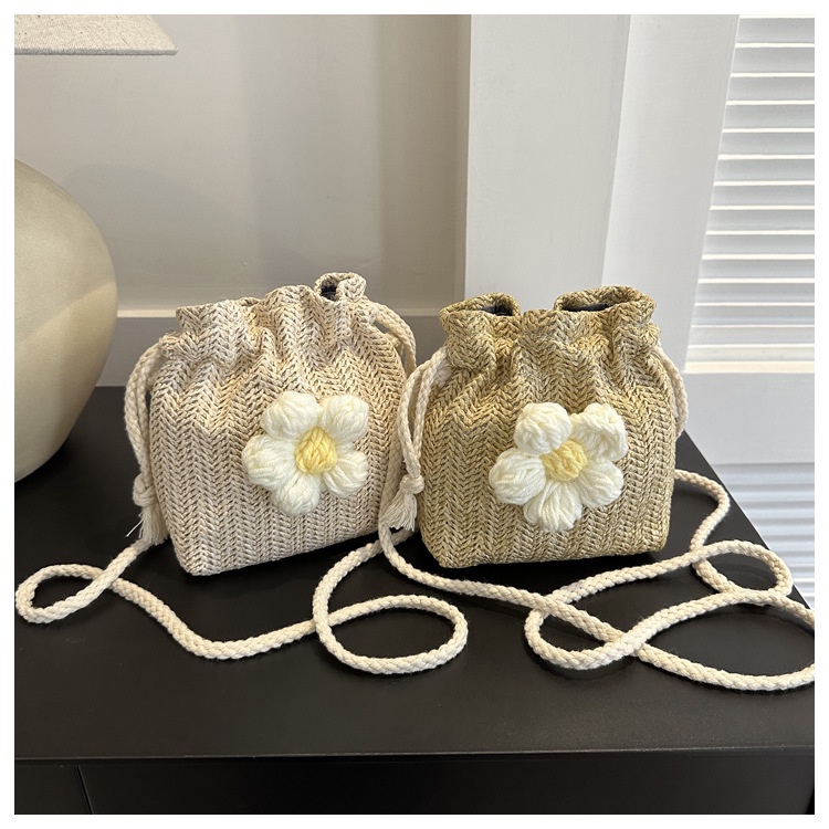 Jual Tas Selempang Wanita Bahan Anyaman Bunga Rajut Sling Bag Bucket ...