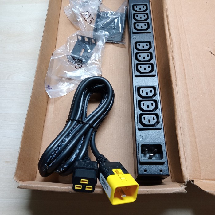 Jual Rack PDU AP9565 Basic 1U 16A 208/230V (12) C13 | Shopee Indonesia