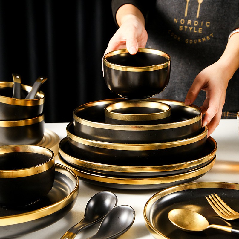 Jual Piring Set 4 Orang Piring Makan Set Keramik Black Gold Isi 18 Pcs ...