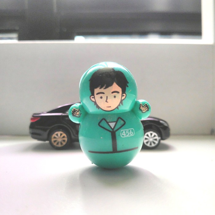 Jual Squid Game Mini Balance Figure Player 456 Seong Gi hun | Shopee ...