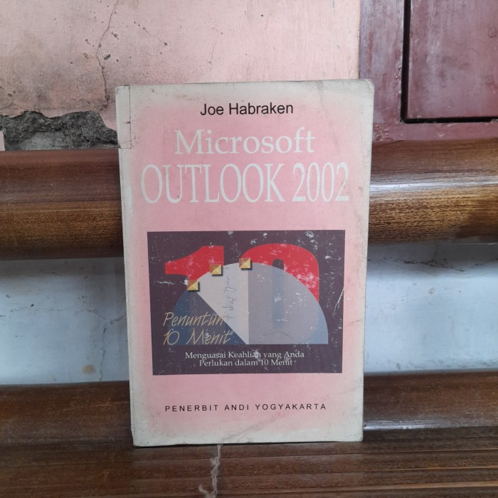 Jual ASLI BUKU Microsoft Outlook 2002 Penuntun 10 Menit By Joe Habraken | Shopee Indonesia