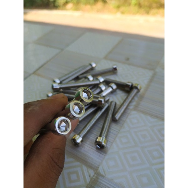 Jual baut L stenlis buat bak kanan kiri gl MP Tiger | Shopee Indonesia