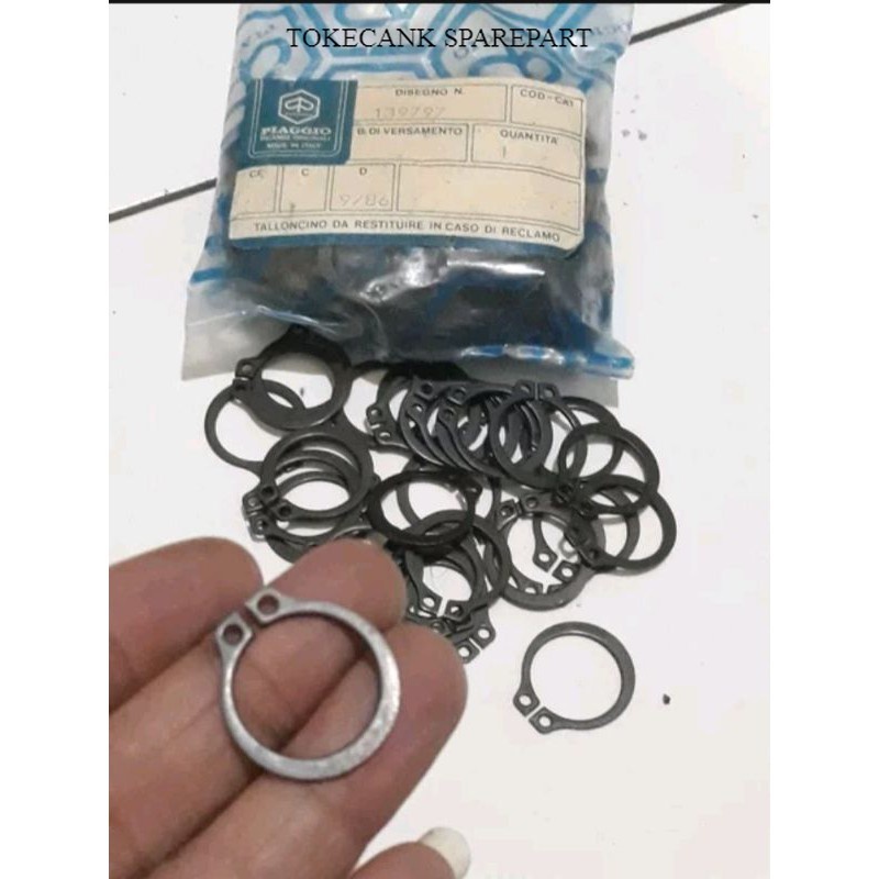 Jual klip snepring clip original untuk as roda depan vespa px awal mk1 ...