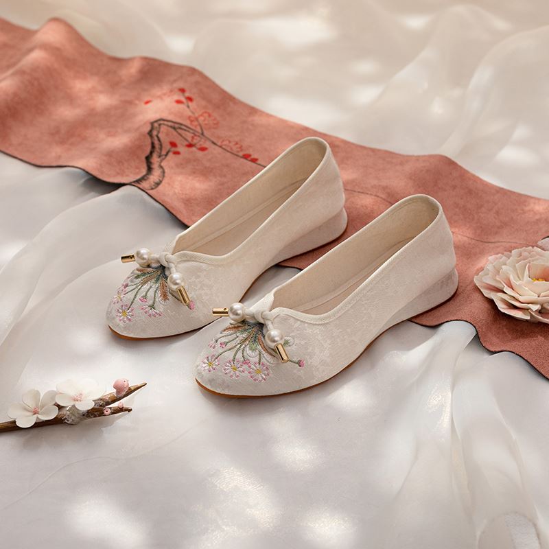 Jual Sepatu Pakaian Old Beijing Gaya Ethnic Wanita Sepatu Baru Qipao ...