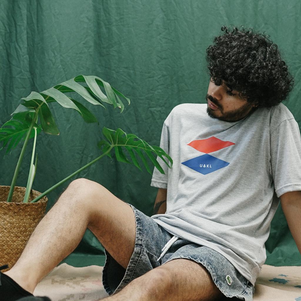 Jual UNKL347 T-Shirt Warna Misty Bahan Combed Motif Simpel BTWW 400 ...