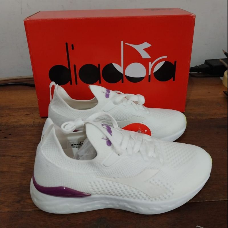 Jual ORIGINAL SALE 70% SEPATU DIADORA DIONIGI WHITE WOMEN | Shopee ...