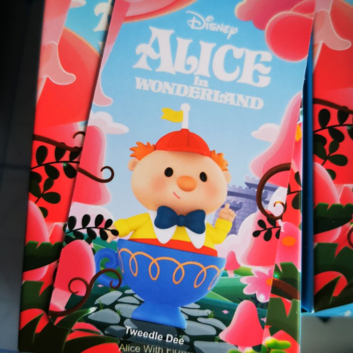 Jual popmart Disney Alice in wonderland set 12 - queen of hearts ...