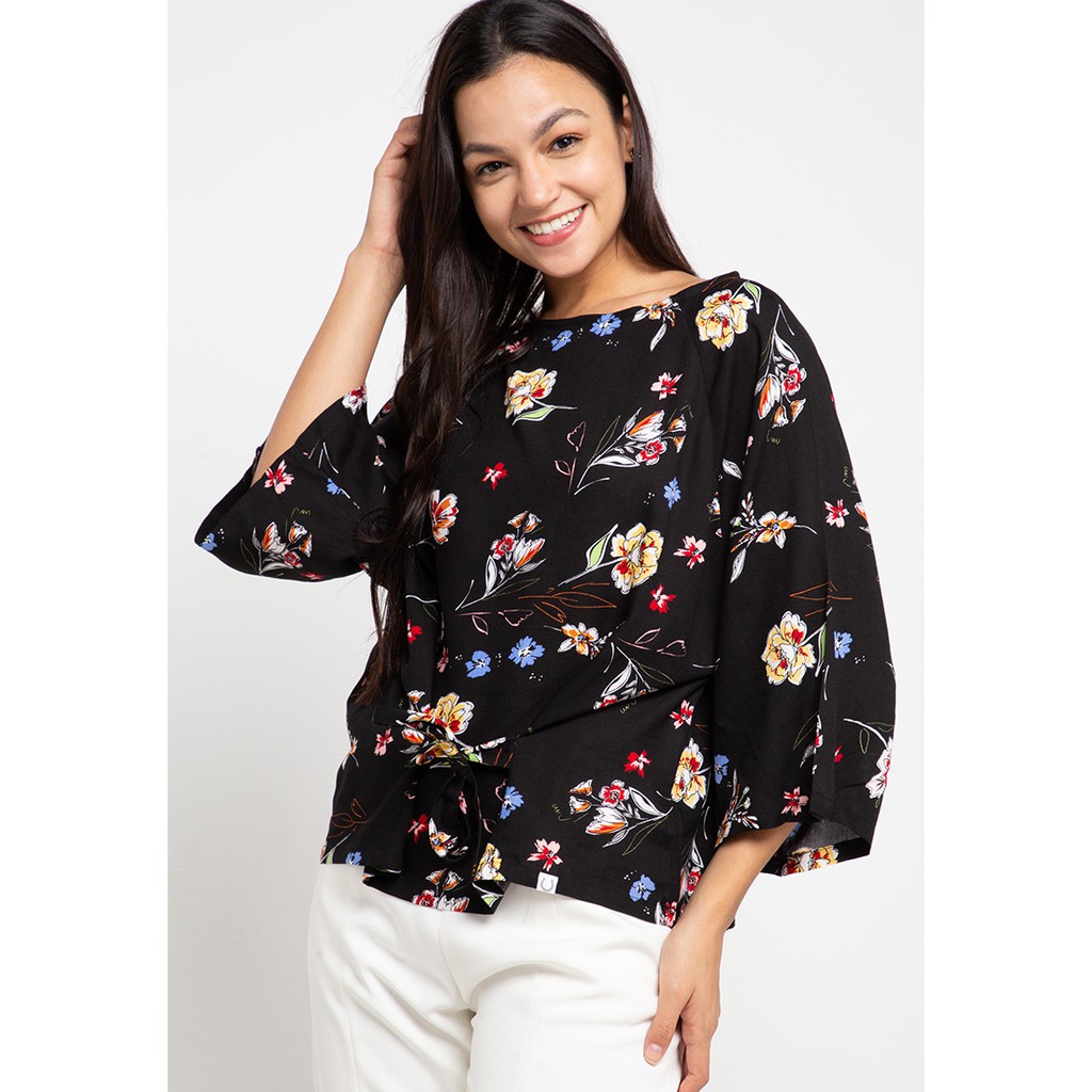 Jual Rodeo - Blouse Wanita - Bernice Top - Black | Shopee Indonesia