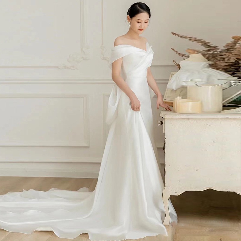 Jual Gaun pengantin satin French Hepburn style one-shoulder go out yarn ...