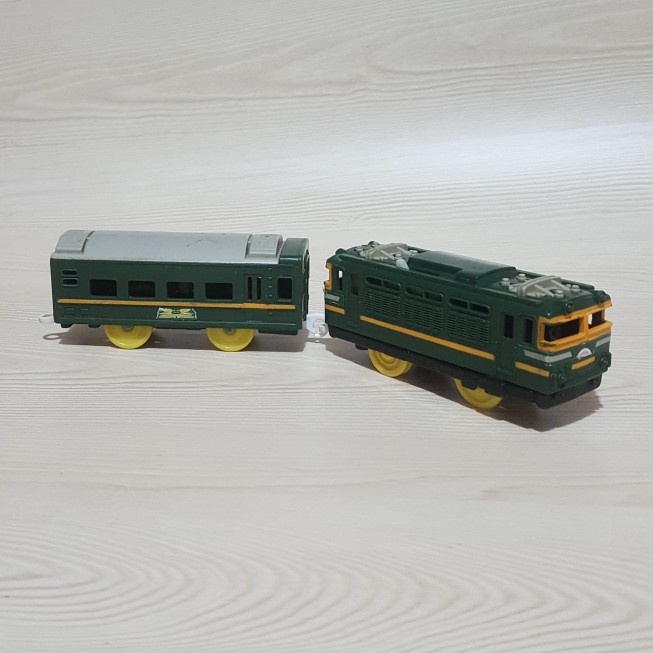 Jual Takara Tomy Plarail EF 81 Kereta Freight EF81 | Shopee Indonesia