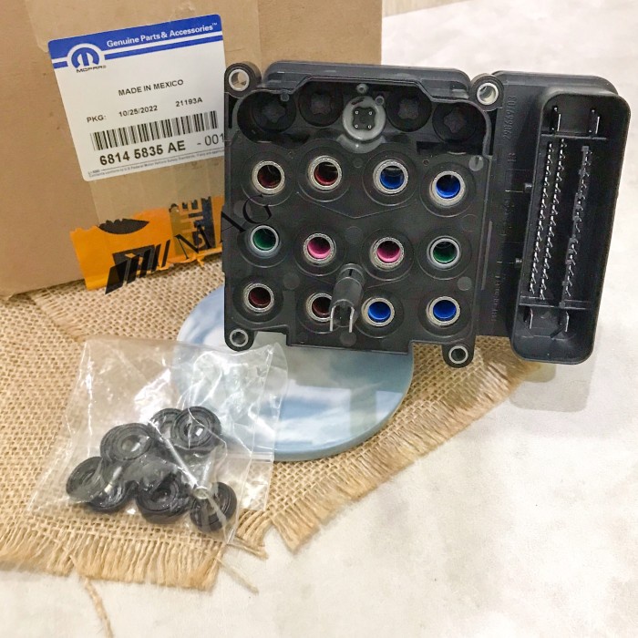 Jual Modul Abs Control Module Mopar Jeep Jk Wrangler 3.6L ORI ...