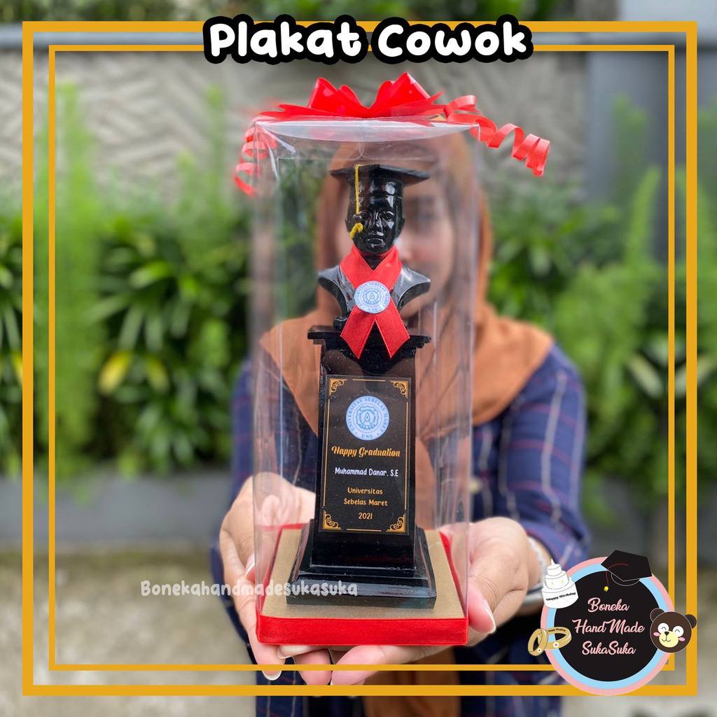 Jual MH67UJ Patung Piala Wisuda Plakat Wisuda Kado Wisuda Hadiah Wisuda ...