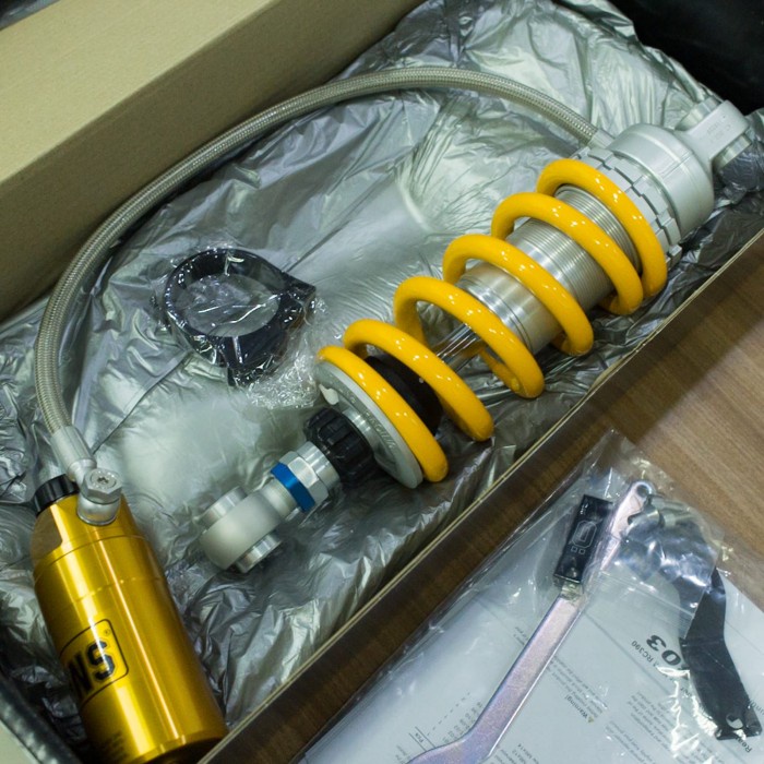 Jual Shockbreaker Ohlins Kawasaki ZX25R (KT-303) Shock Tabung KT303 | Shopee Indonesia