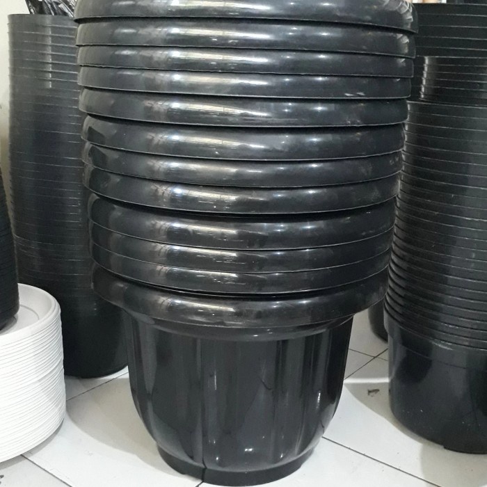 Jual pot hitam bulat no.50 , pot hitam kuping 50, TABULAPOT, Go jek dan ...
