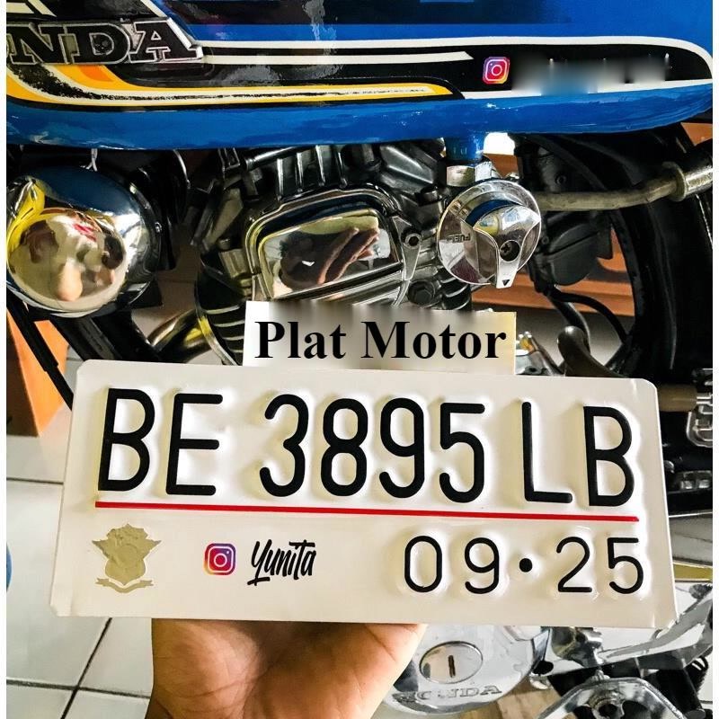 Jual PLAT MOTOR WARNA PUTIH SUDAH BAUT TANAM free request nama dan free ...
