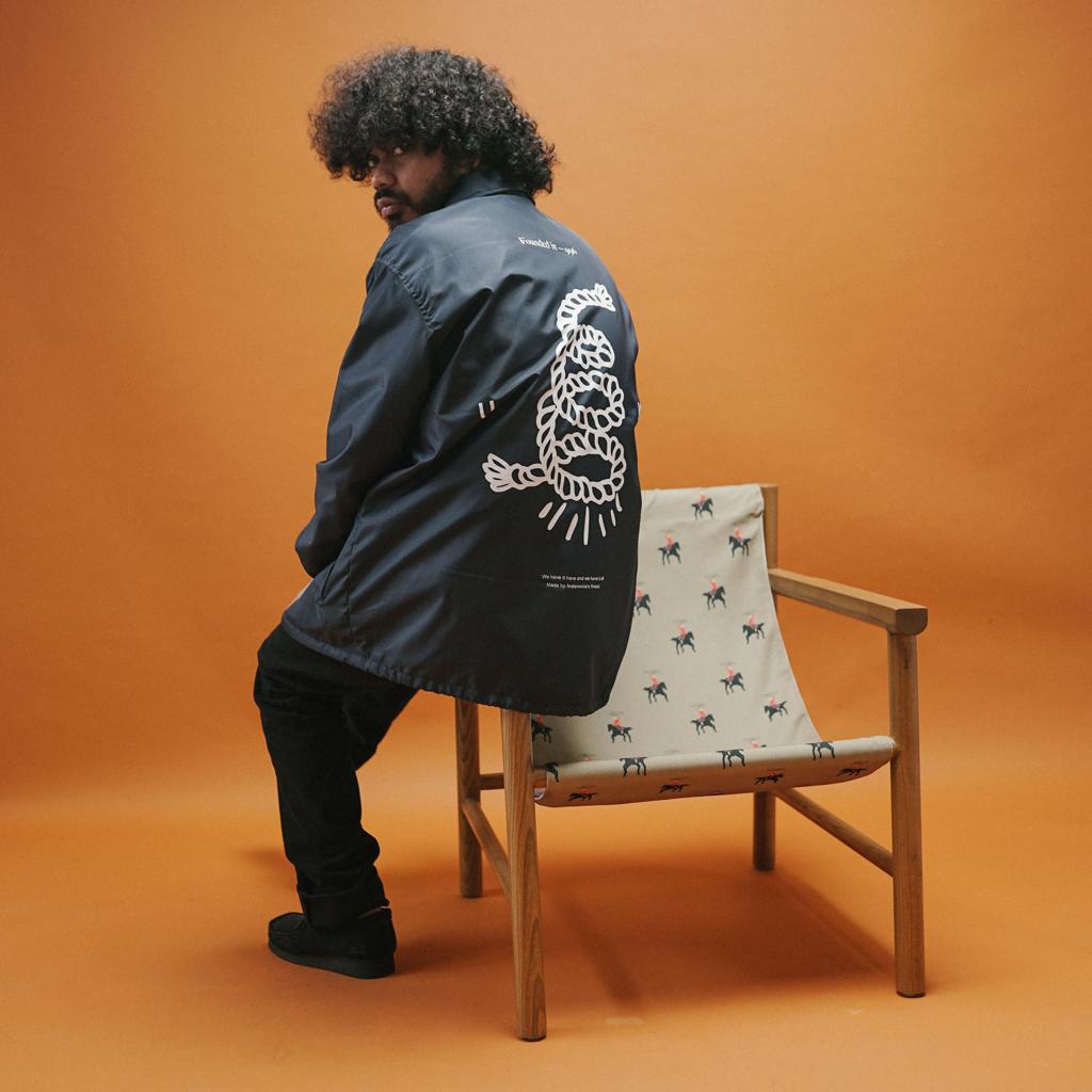 Jual UNKL347 Jaket Pria Windbreak Navy Sablon TLTT | Shopee Indonesia