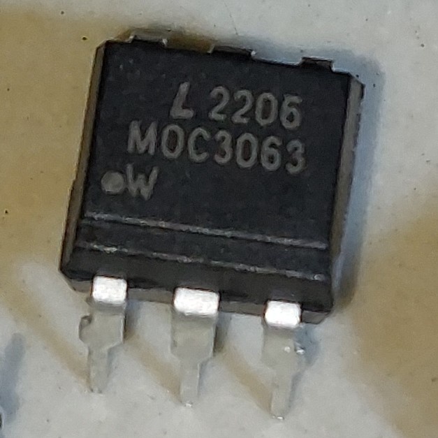 Jual MOC3063 Tancap MOC 3063 IC Optoisolator Dip-6 M0C3063 | Shopee ...