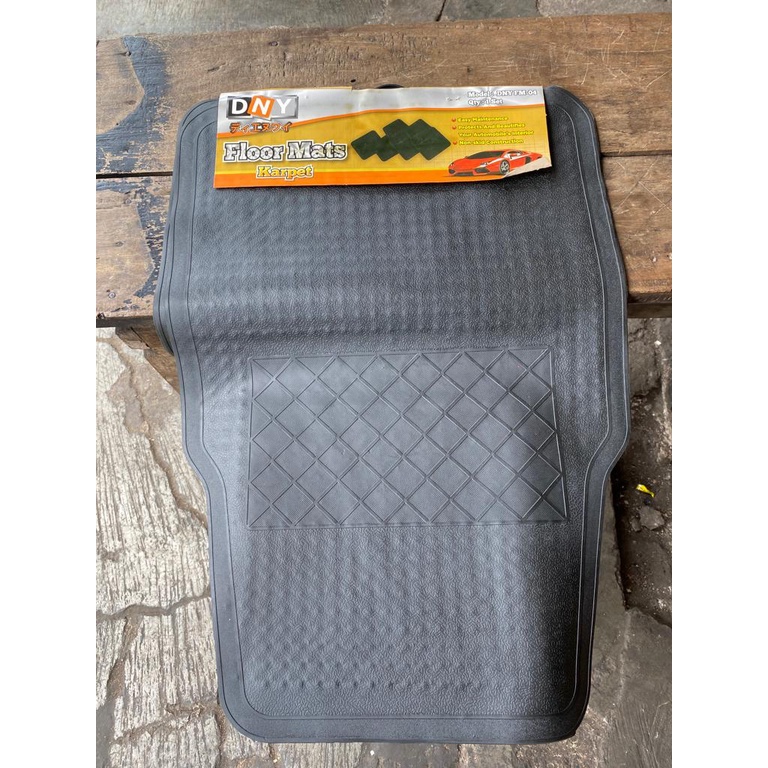 Jual KARPET LANTAI MOBIL UNIVERSAL HITAM 1 SET 4PC | Shopee Indonesia