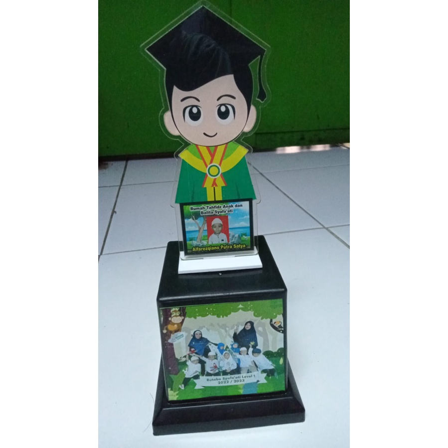 Jual HADIAH SOUVENIR WISUDA SOUVENIR PLAKAT WISUDA AKRILIK TK PAUD ...