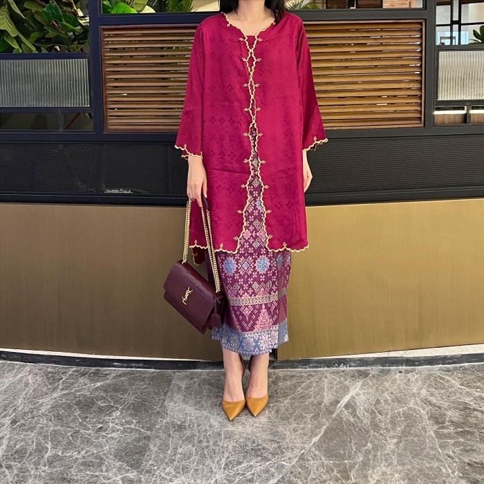 Jual Lausboutique-Tunik Conny Embroidery-Tunik Batik Bordir | Shopee ...