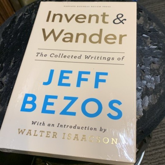 Jual buku Invent & Wander Jeff Bezos | Shopee Indonesia