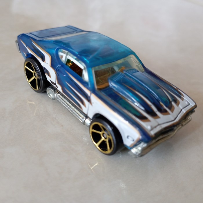 Jual Mobil Mainan Miniatur Koleksi Hot Wheels 69 Chevelle | Shopee ...
