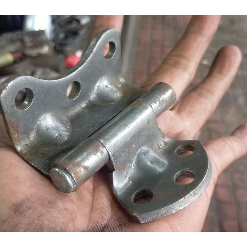 Jual ENGSEL PINTU MOBIL Pickup/ BAK L300/T120SS ORIGINAL lelangan ...