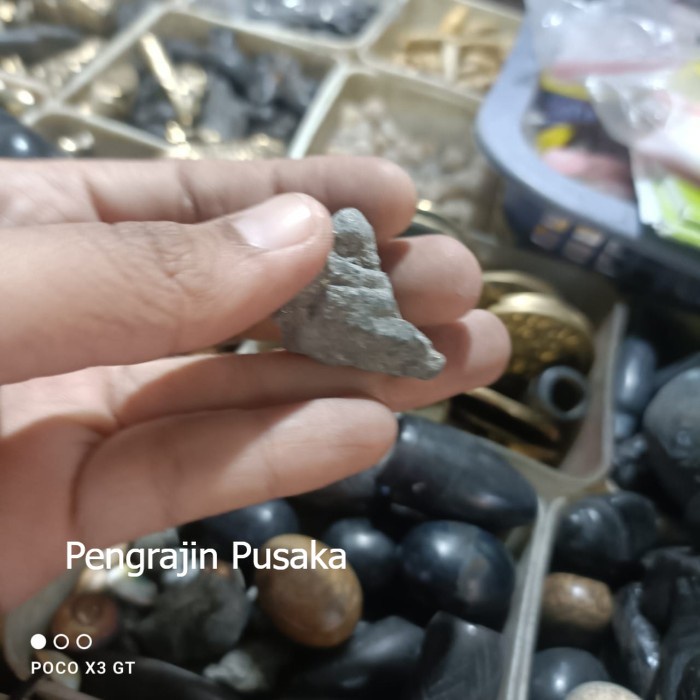 Jual batu meteorit untuk membuat pusaka Paling Murah PP37 | Shopee ...