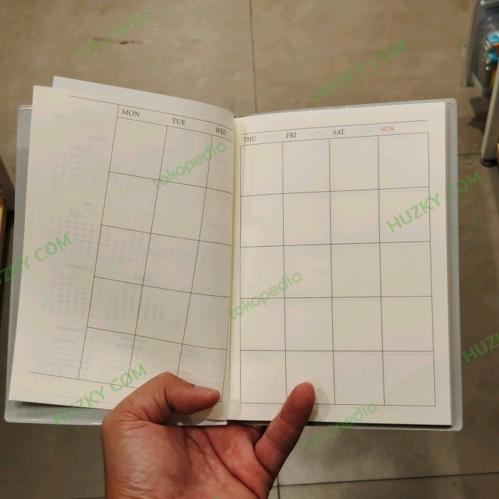 Jual MINISO Buku Diary dengan Kalender 2023, Monthly dan Weekly Planner ...