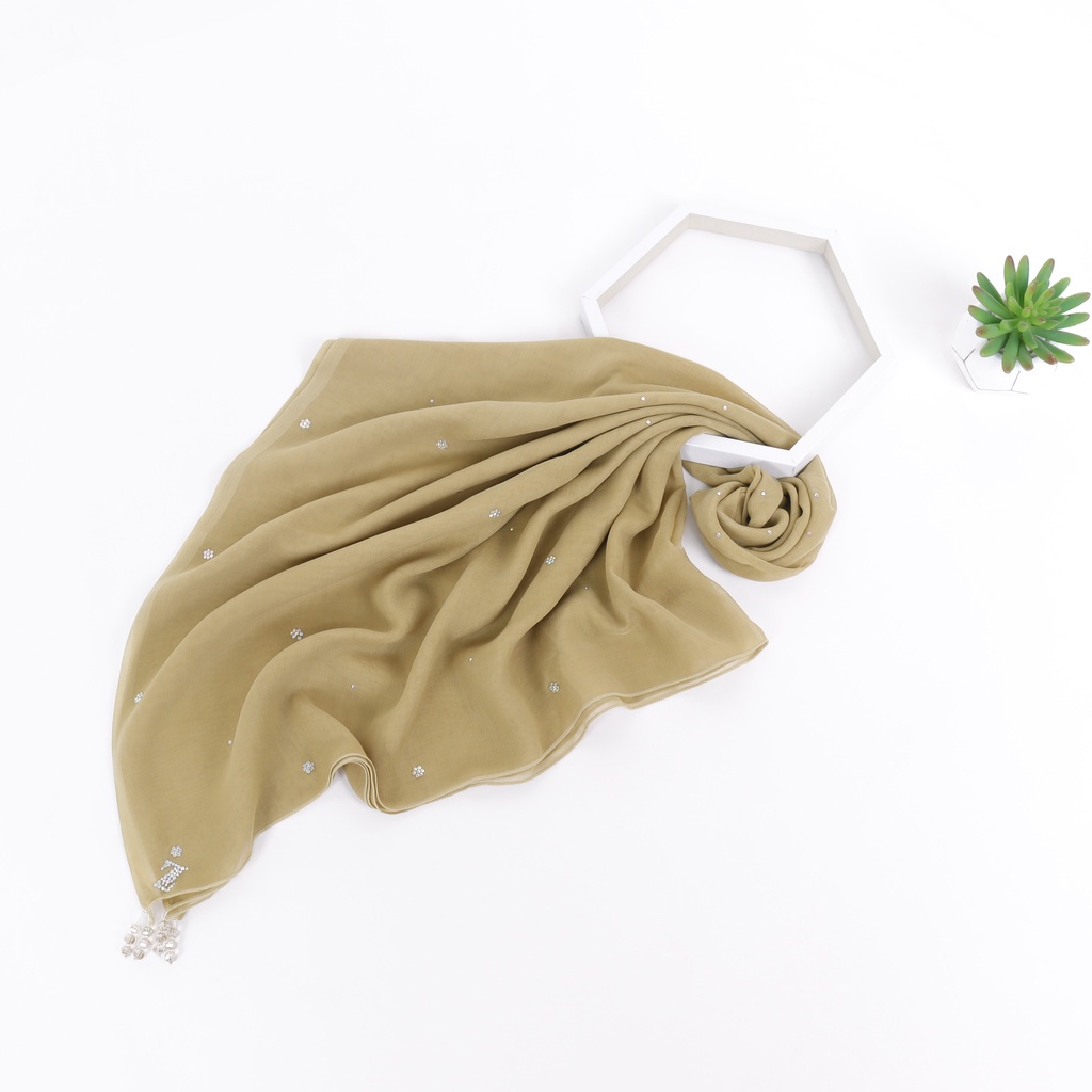 Jual Hijab Button Chic - The Signature Donna Ria Series Paris Japan ...