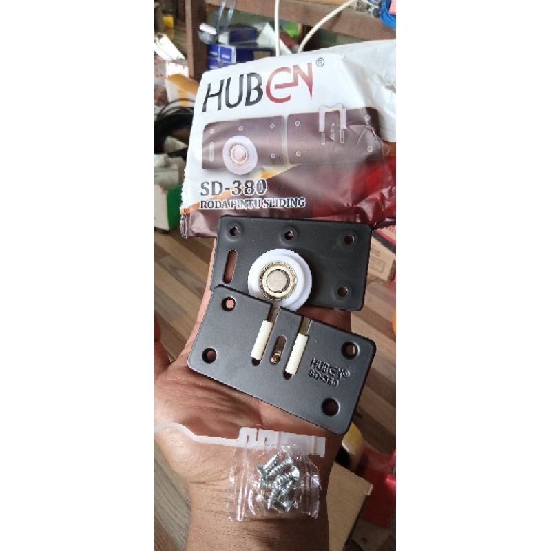 Jual Roda pintu sliding HUBEN tipe SD-380 bahan besi plat tebal kuat ...