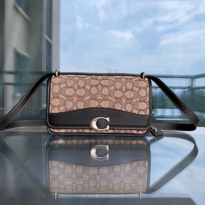 Jual COC BANDIT SHOULDER BAG IN SIGNATURE - black | Shopee Indonesia