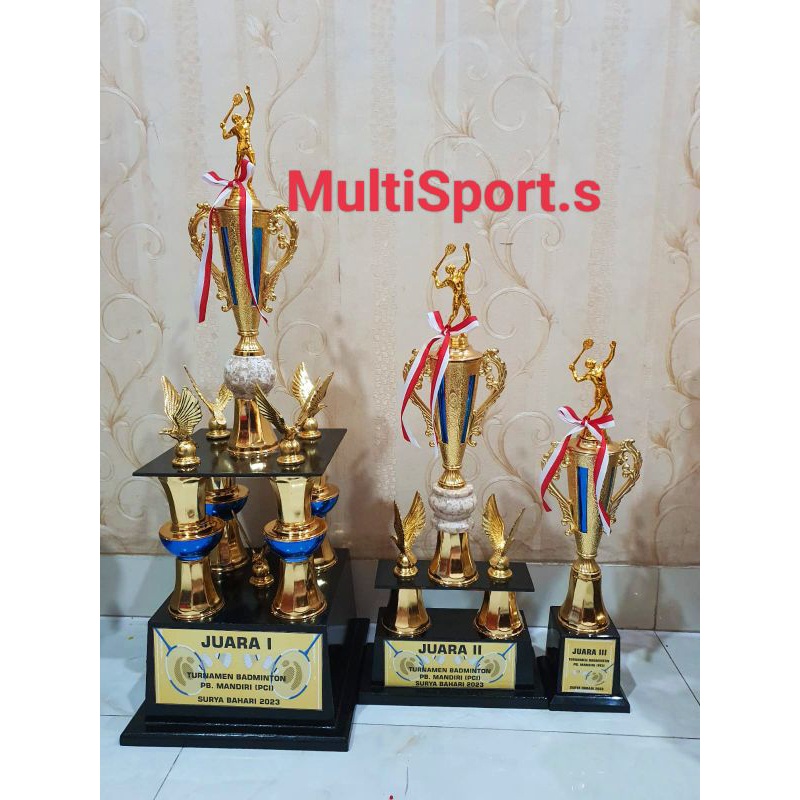 Jual PIALA TROPHY BADMINTON KAKI 4 KAKI 2 KAKI 1 | Shopee Indonesia