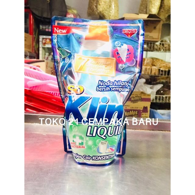 Jual So Klin Liquid Cair Warna BIRU 750 ml | Soklin Cair Deterjen Murah ...