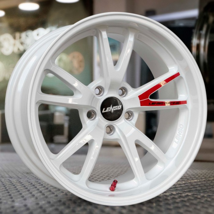 Jual Velg Lenso 95v Ori Ring 18 White Mobil Toyota Innova / Reborn ...