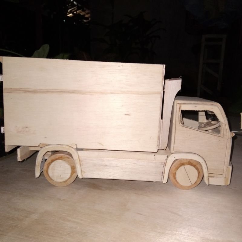Jual Miniatur truk box engkel | Shopee Indonesia