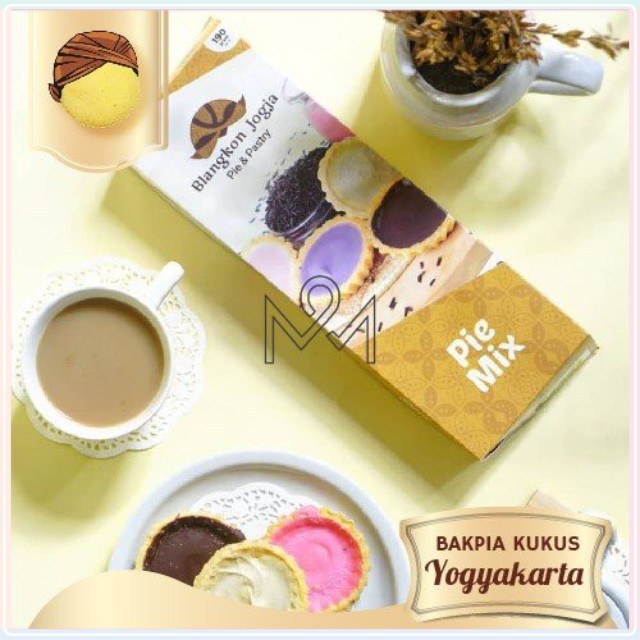 Jual Pia Blangkon Jogja Pie Bakpia Bapia Bakpiaku Piaku Bolu Kukus Tugu ...