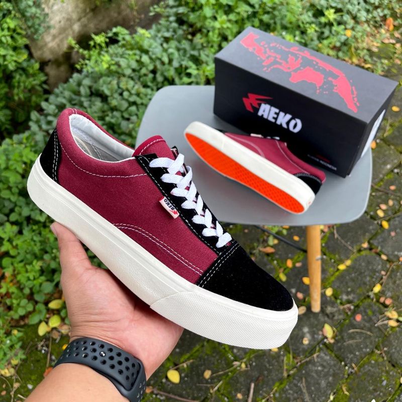 Jual Sepatu Sneakers Aeko PrefixCasual Maroon Pria/Wanita Original ...