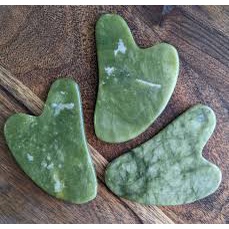Jual GUA SHA UNTUK PEMIJAT /TERAPI WAJAH BATU GIOK | Shopee Indonesia
