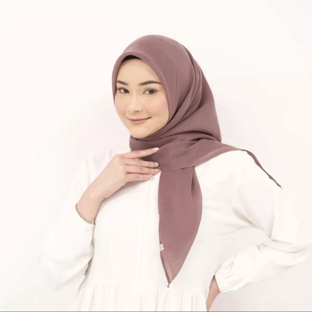 Jual Jilbab Segiempat Segi Empat Paris Jadul Square Kuliah Kantoran ...
