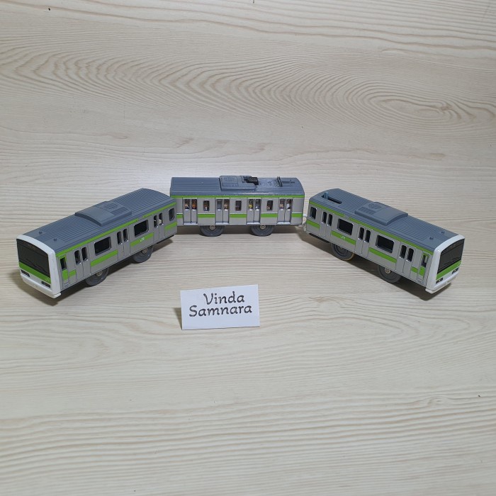 Jual Tomy Plarail Yamanote Line Closing Motion Door Series E231 Train ...