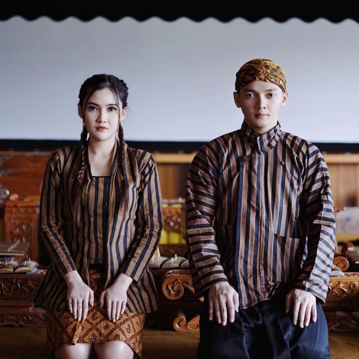 Jual Promo Style baju lurik jawa sorjan kebaya lurik pakaian adat batik jogja | Shopee Indonesia