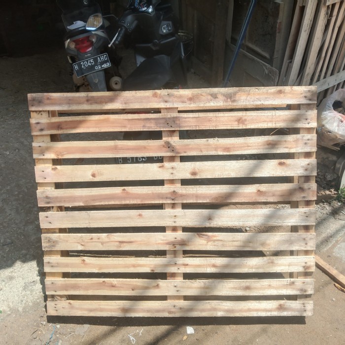 Jual Palet kayu bekas 120 x 100 x 12 cm | Shopee Indonesia