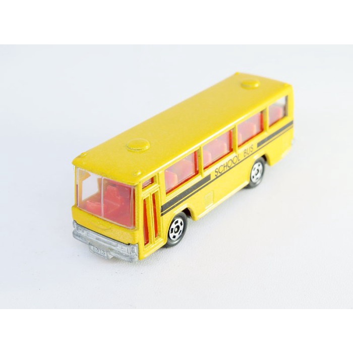 Jual Tomica loose Hino Rainbow Skeleton Bus - School Bus kuning AS79 ...
